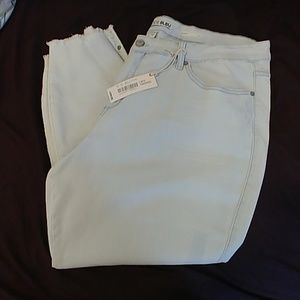 Code Blue | Jeans | White Washes Frayed Bottom Crops | Poshmark